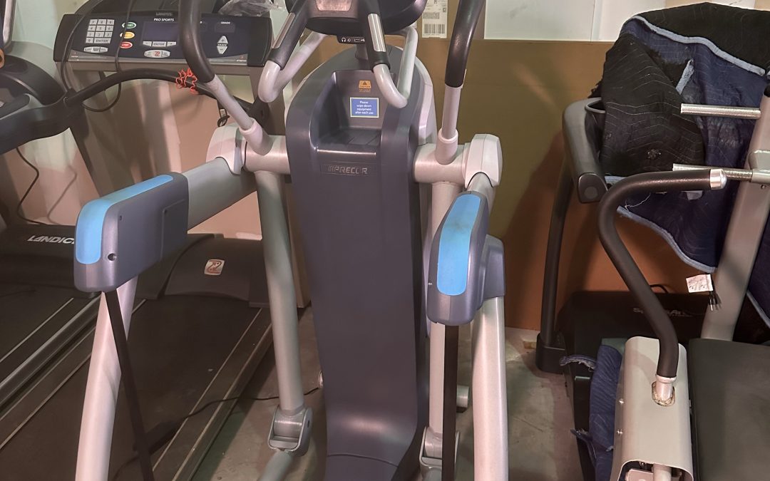 Precor AMT 885 with Open Stride w/P82 Console | Exercise Systems, Inc.